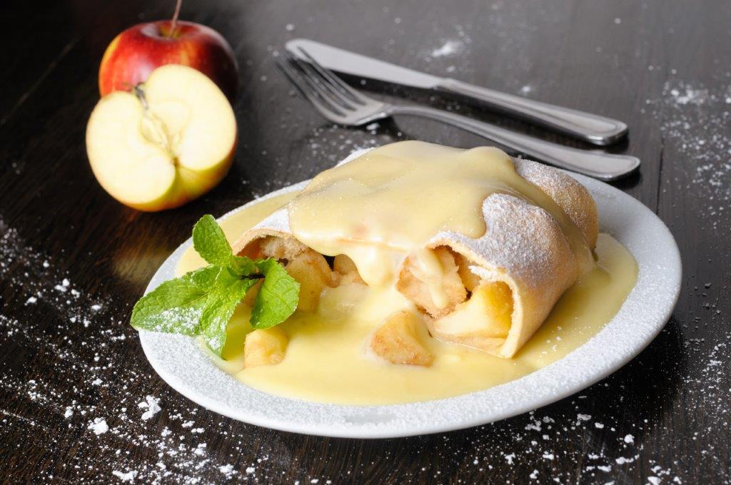 Vídeňský tažený jablečný štrůdl | VartesMajklem.cz